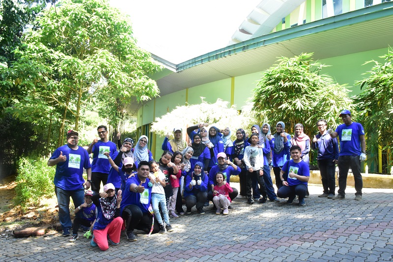 Prokhas Sdn Bhd - Prokhas Green Day In Collaboration With Zoo Negara